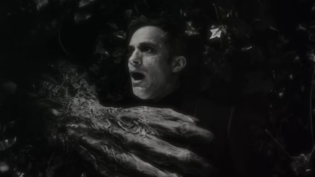 Man-Thing Makes his MCU Debut in Werewolf by Night - Here's what we ...