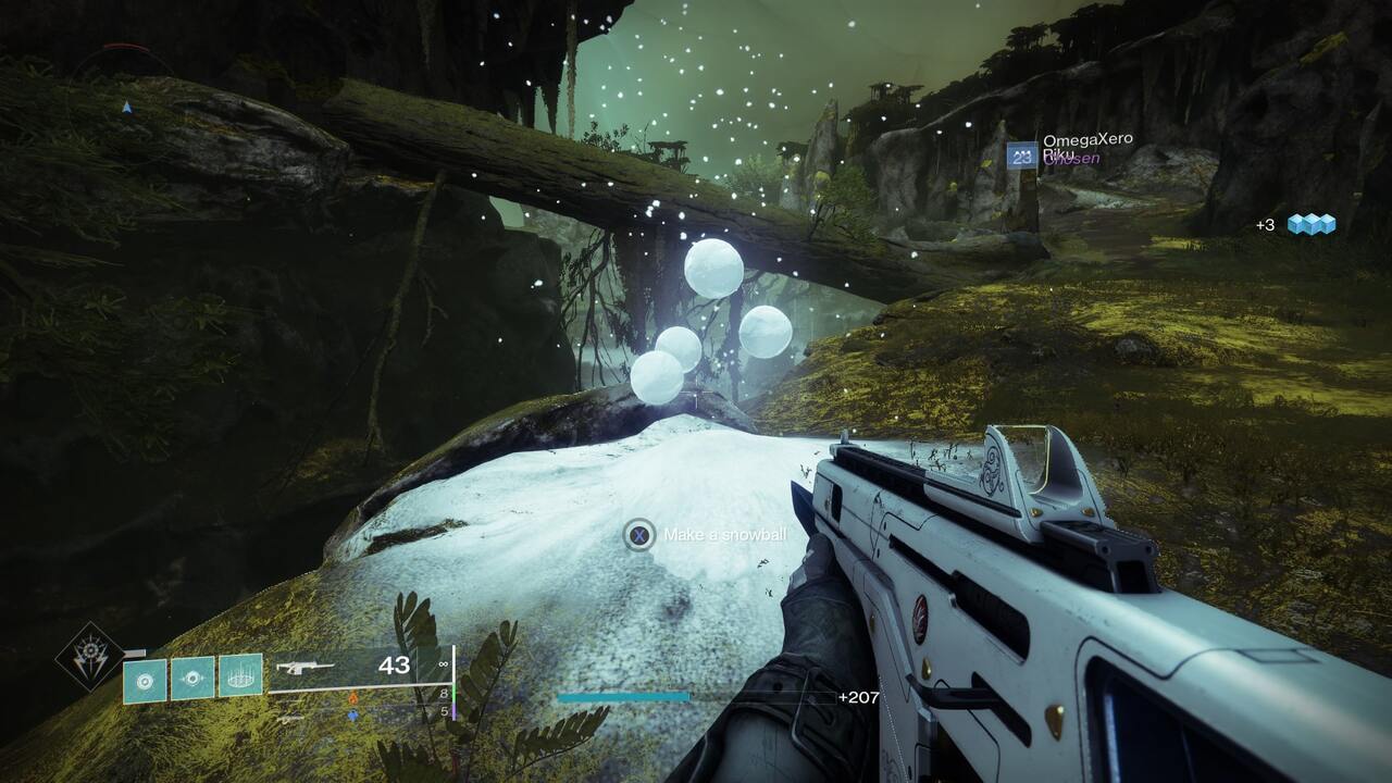 Where to Find Snowballs and How to Use Them in Destiny 2 Dawning 2022 ...