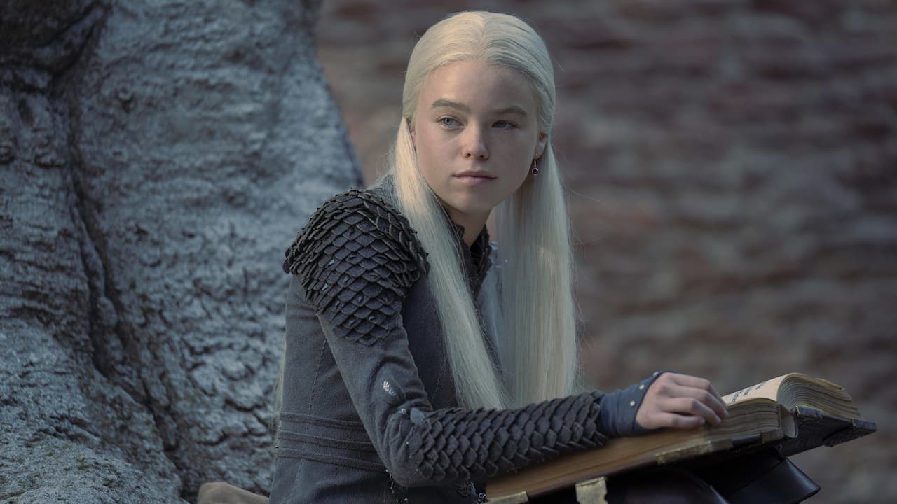 Does Rhaenyra Targaryen Die in House of the Dragon? | Attack of the Fanboy