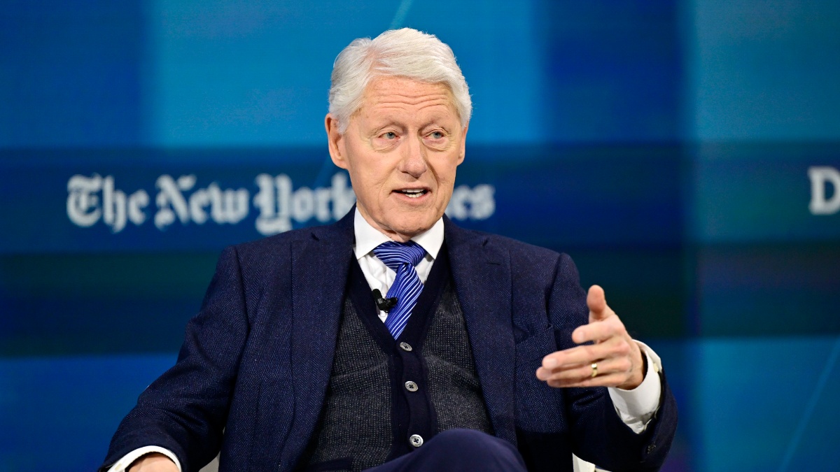 Following Bill Cinton's hot tub photo reveal, former president's top ...