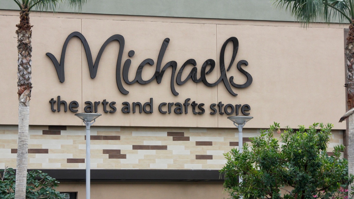 TikTok user calls out Michaels for 'scamming' customers on Black Friday ...