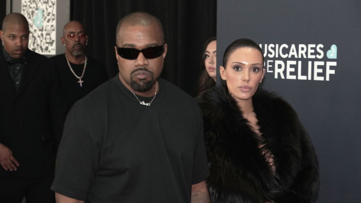 Kanye West buys full-page ad to apologize for antisemitic remarks ...