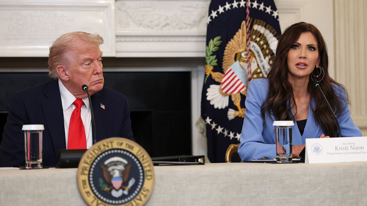 Trump says Kristi Noem is staying, but someone else in his inner circle ...