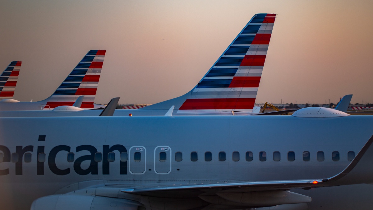 He agreed to switch plane seats for a stranger, then instantly realized ...