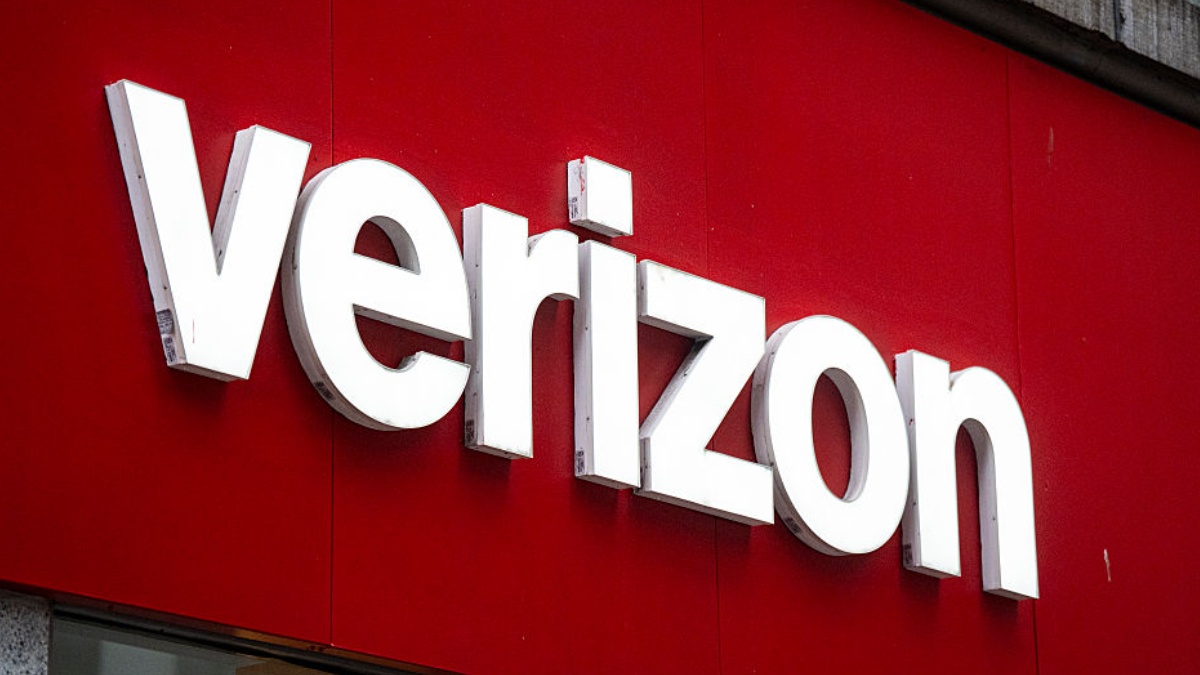 Millions lost service on Verizon, and the company’s response is raising ...