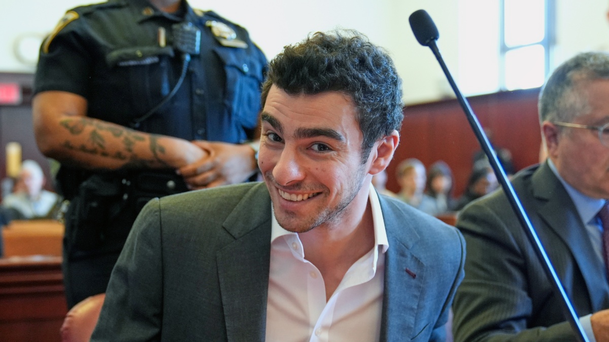 Federal prosecutors' death penalty hopes for Luigi Mangione crashed and ...