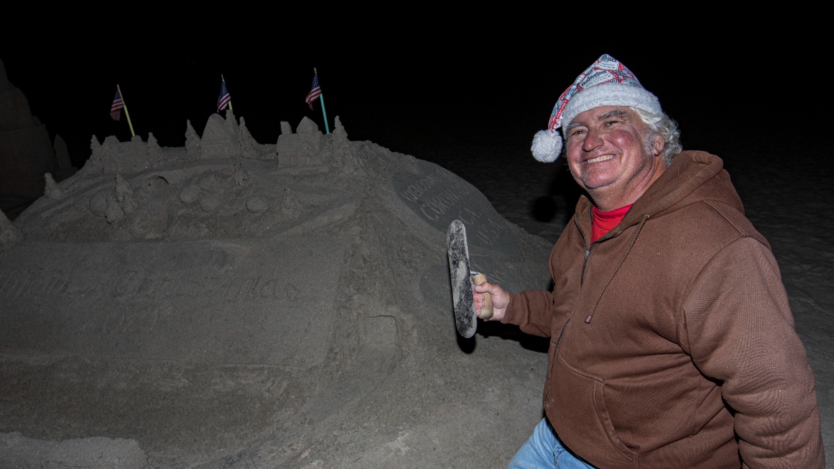 'Sandcastle man' who created sand art for 20 years at a California ...