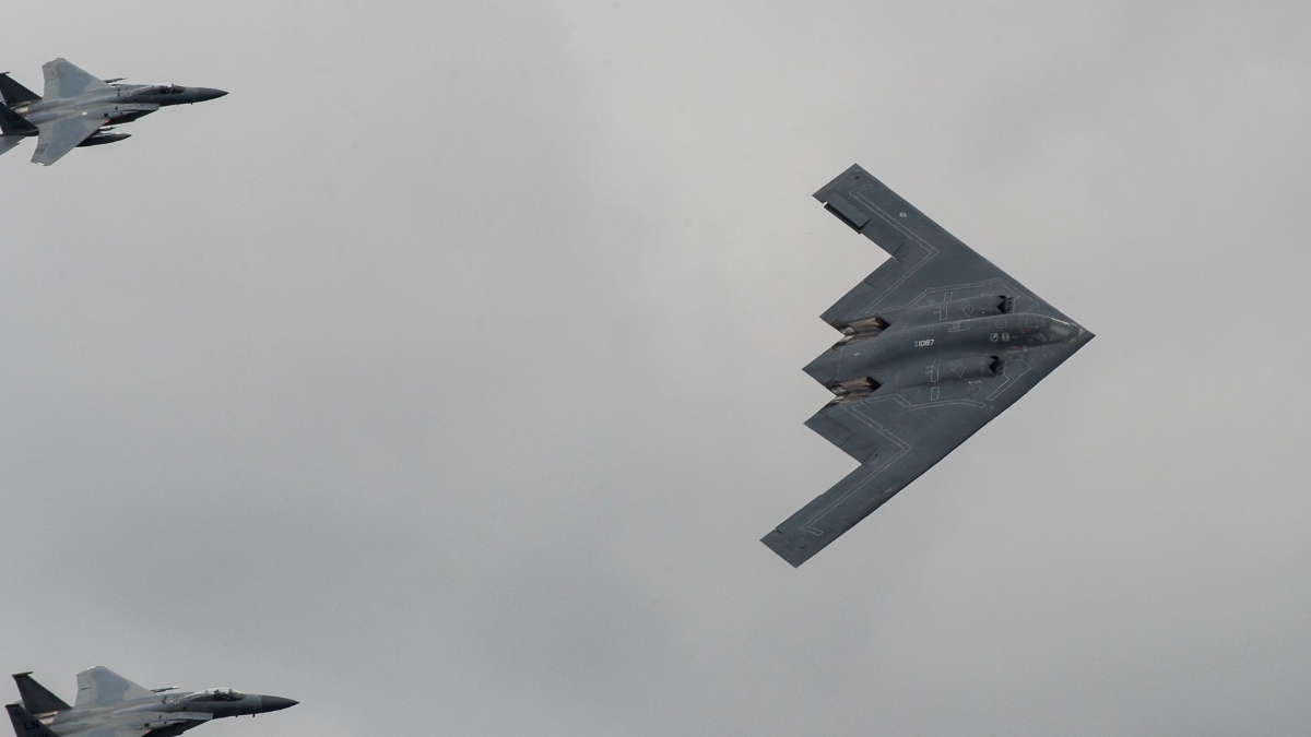 B-2 stealth bombers blast Iranian sites for the second time ever ...