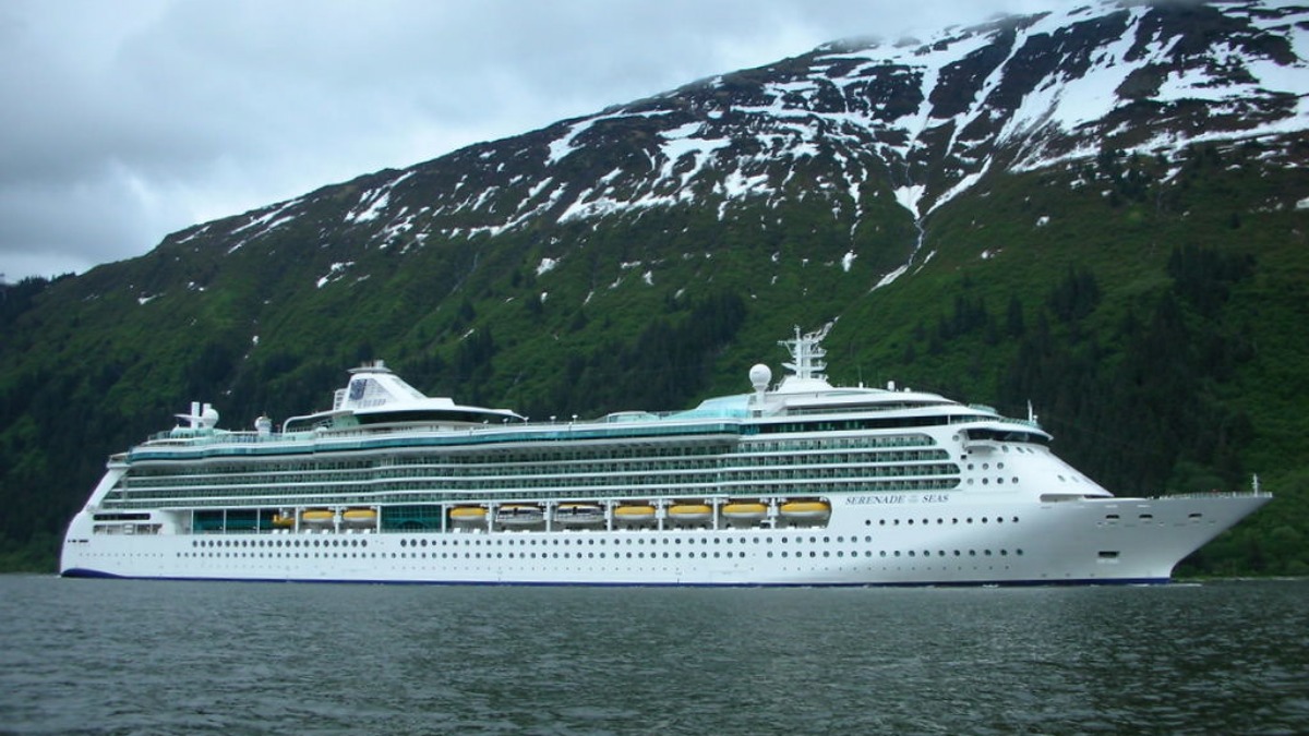Royal Caribbean's overbooking nightmare somehow became one passenger's ...