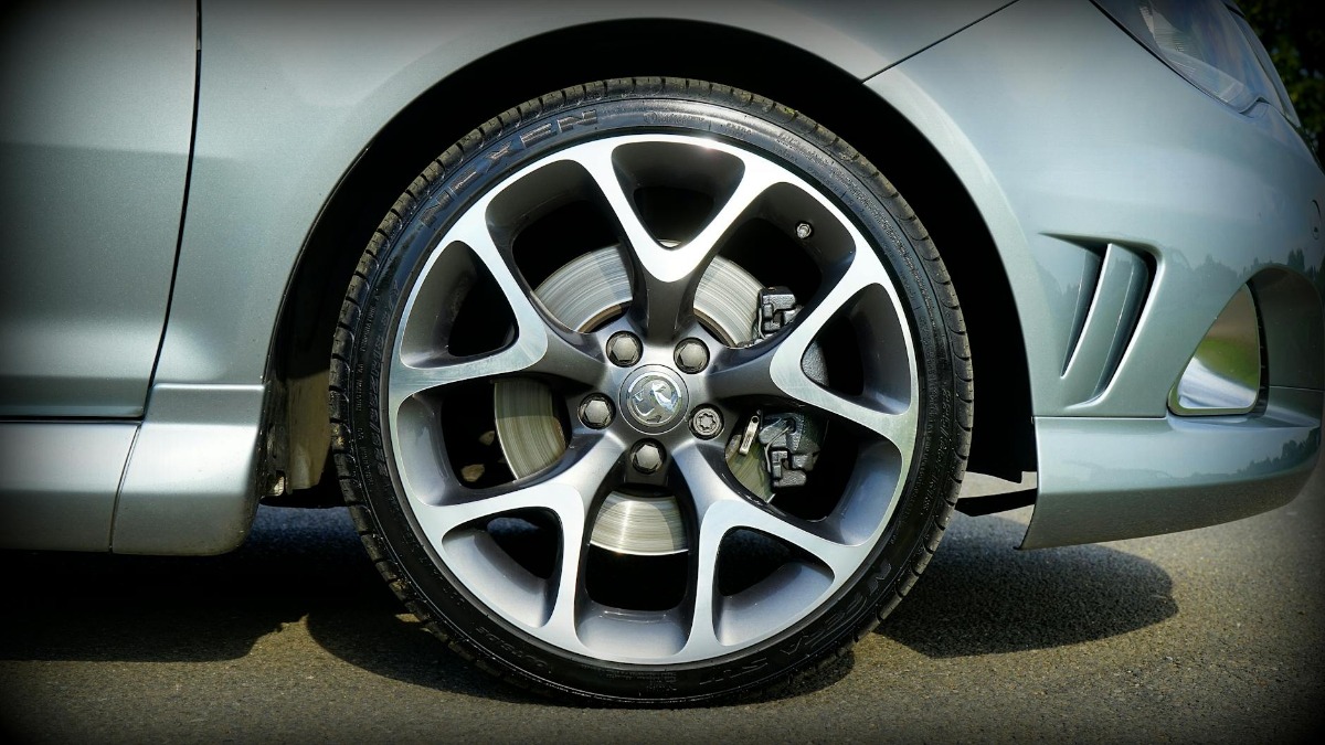 Two women slashed tires in Anaheim, laughed, walked back to their car ...