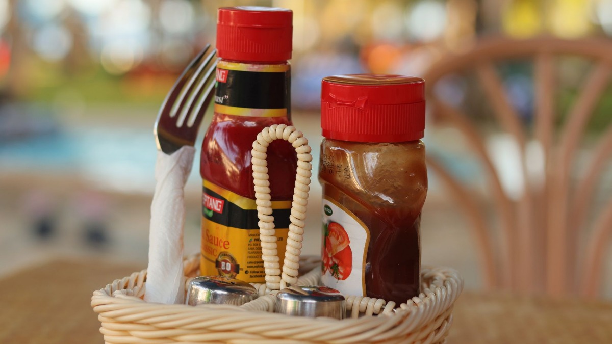 Woman thought it was okay to take a hot sauce bottle in her carry-on ...